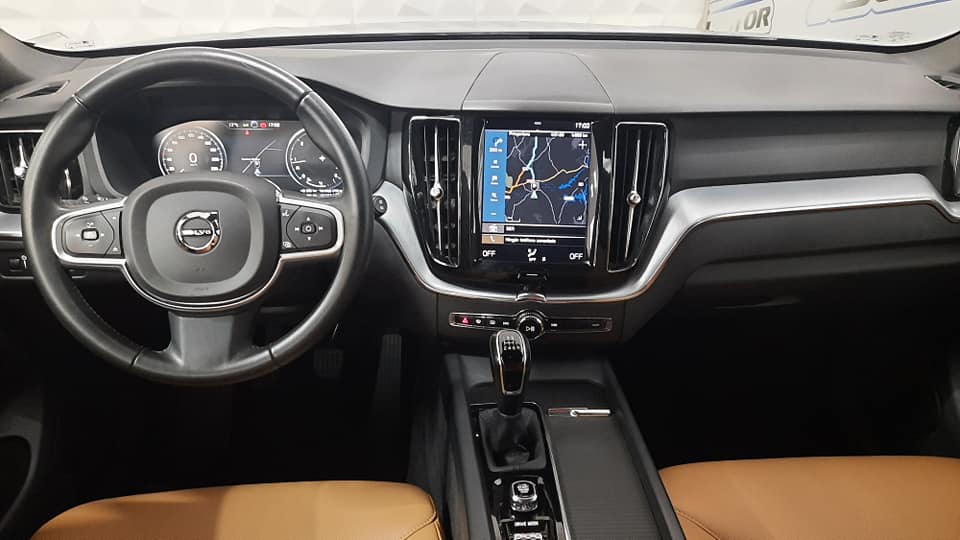 Volvo XC60 D4 AWD Momentum – ASGMOTOR